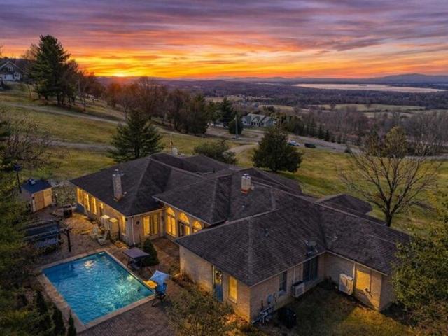 Cedar Hill Dr, Saint Albans Town, Home For Sale