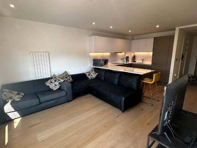 Cedar House 1 bed apartment to rent £1,800 pcm £415 pw