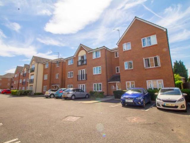 Cedar House, Beeston, Nottingham, NG9. 2 bed flat to rent £1,025 pcm £237 pw