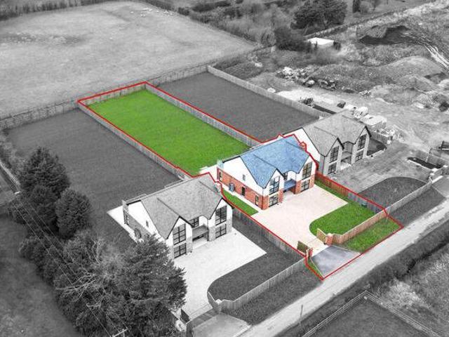 Cedar House, Sandy Lane, 5 Bedroom Detached