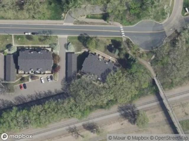 Cedar Lake Rd S