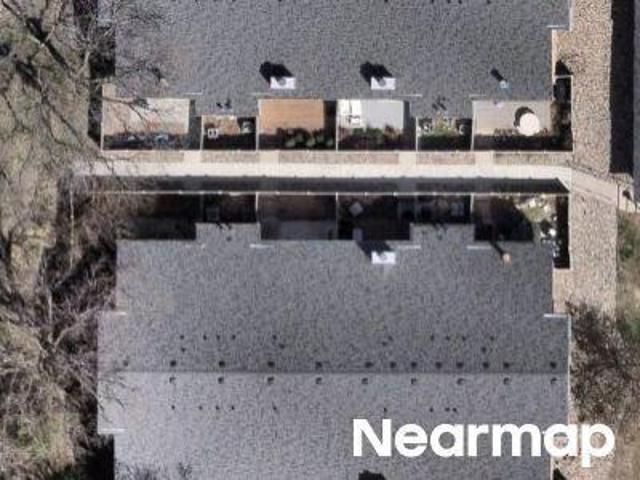 Cedar Lake Rd S