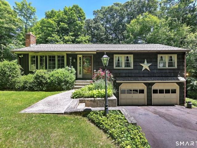 Cedar Ln, Beacon Falls, Home For Sale