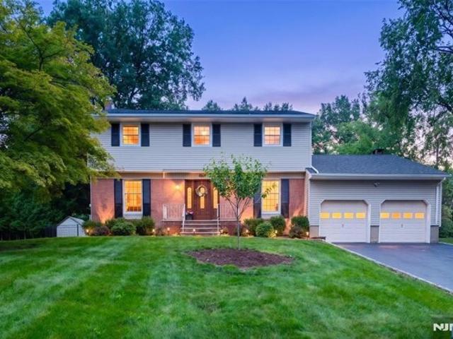 Cedar Ln, Roseland, Home For Sale