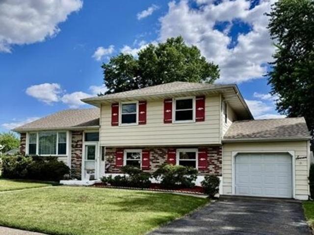 Cedar Mill Ln, Mount Holly, Home For Sale