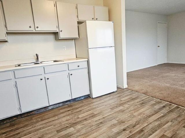 Cedar Rapids 444 1 Bedroom Apartment for Rent at 2100 Westdale Dr Sw, Cedar Rapids, IA 52404