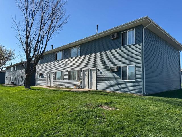 Cedar Rapids 444 2 Bedroom Apartment for Rent at 2100 Westdale Dr Sw, Cedar Rapids, IA 52404