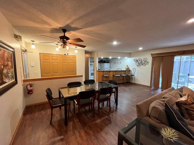 CEDAR RIDGE APARTMENT HOMES 2 Bedroom Apartment for Rent at 10201 Cedar Lake Rd, Minnetonka, MN 55305