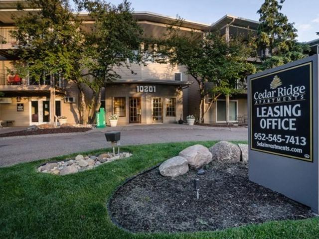 CEDAR RIDGE APARTMENT HOMES 2 Bedroom Apartment for Rent at 10201 Cedar Lake Rd, Minnetonka, MN 55305