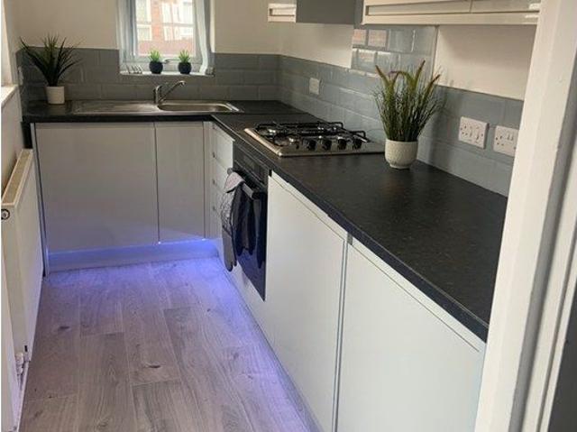 Cedar Road, Nottingham NG7, 3 bed terraced house to rent, £1,250 pcm | PrimeLocation