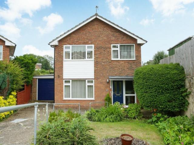 Cedar Road, Sturry, CT2 4 bed detached house to rent £1,680 pcm £388 pw