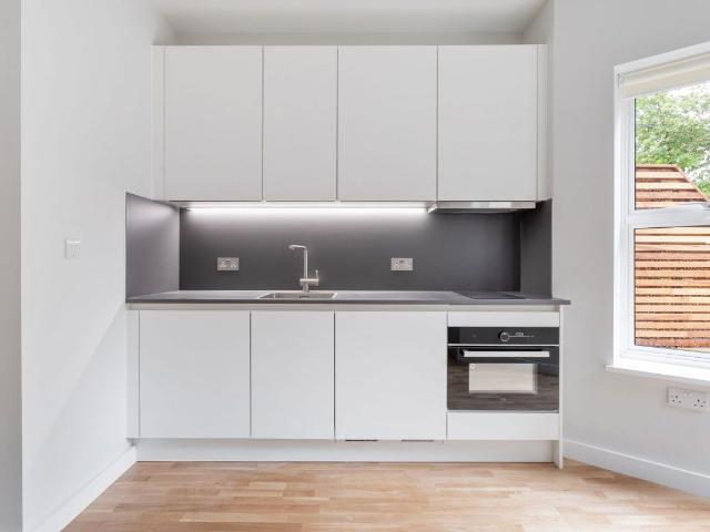 Cedar Road, Sutton SM2, Studio to rent, £1,150 pcm | PrimeLocation