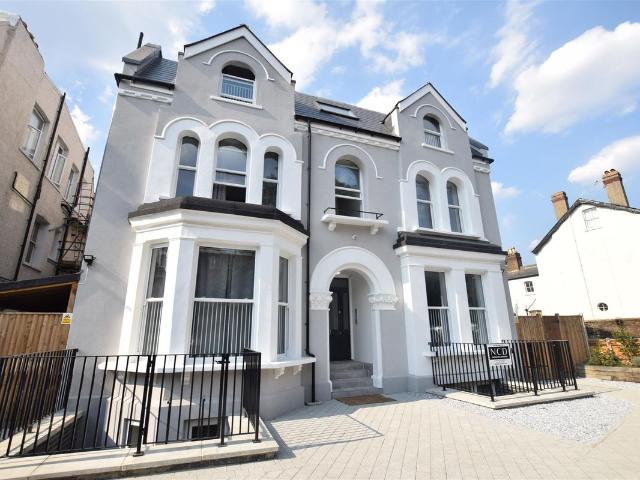 Cedar Road, Sutton SM2, Studio to rent, £850 pcm | PrimeLocation
