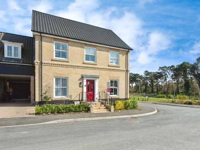 Cedar Road, Thetford IP24, 4 bed property to rent, £2,100 pcm | PrimeLocation