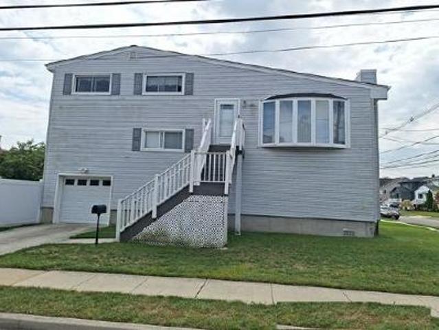 Cedar St