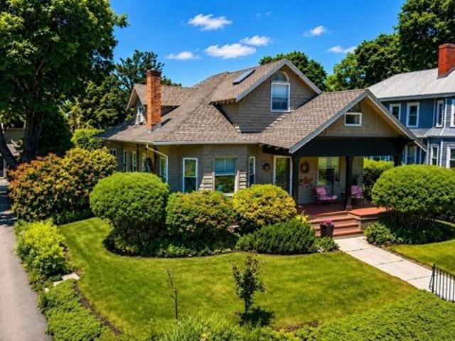 Cedar St, Clinton, Home For Sale