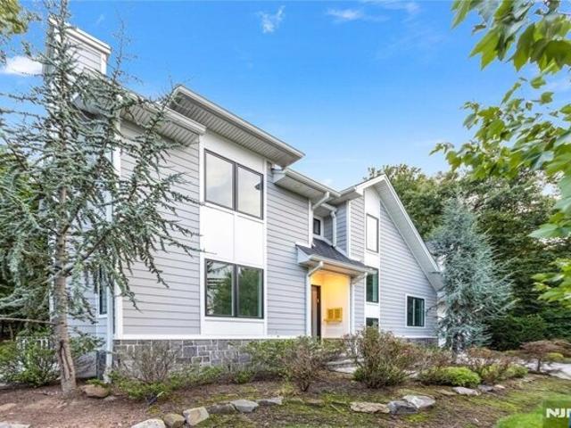 Cedar St, Cresskill, Home For Sale