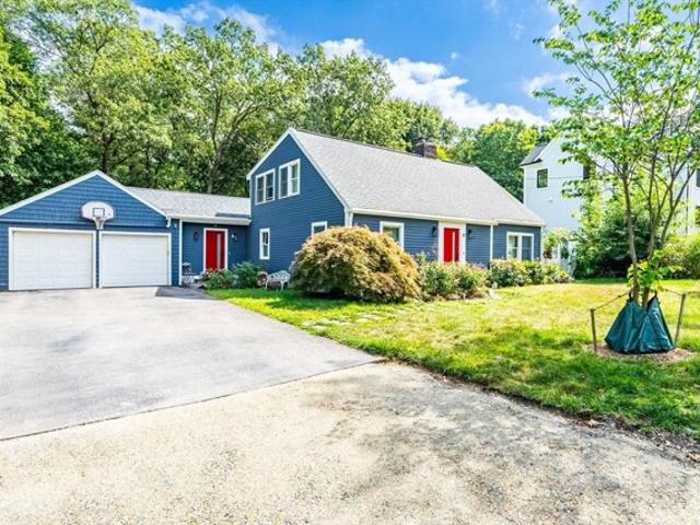 Cedar St, Lexington, Home For Sale