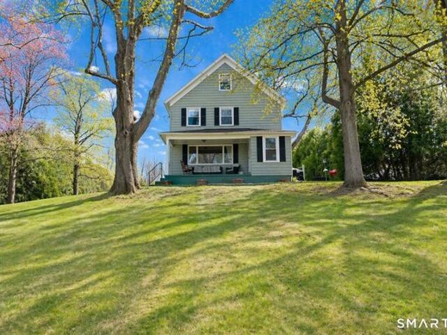 Cedar St, Middlefield, Home For Sale