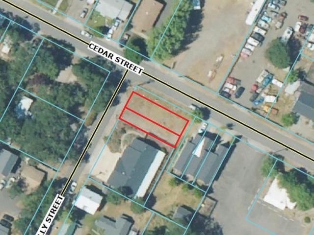 Cedar St, Shady Cove, OR 97539