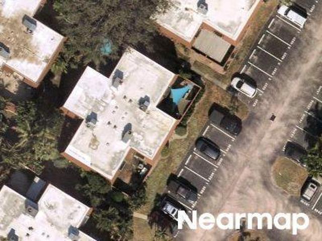 Cedarbend Dr Apt 4