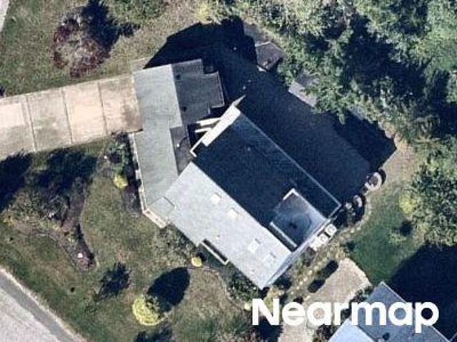 Cedarcrest Dr