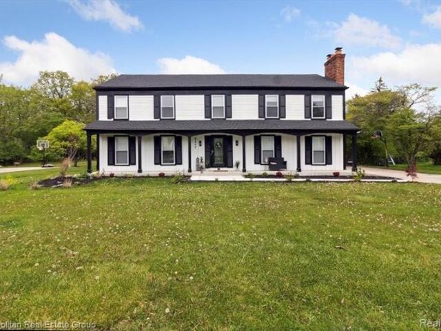 Cedarhurst Dr, West Bloomfield Township, Home For Sale