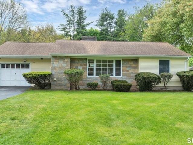 Cedarhurst Ln, Milford, Home For Sale