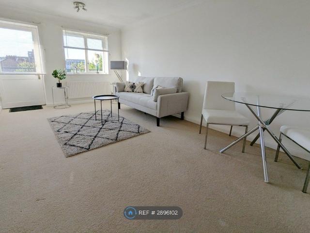 Cedars House, Maidenhead SL6, 2 bed flat to rent, £1,550 pcm | PrimeLocation