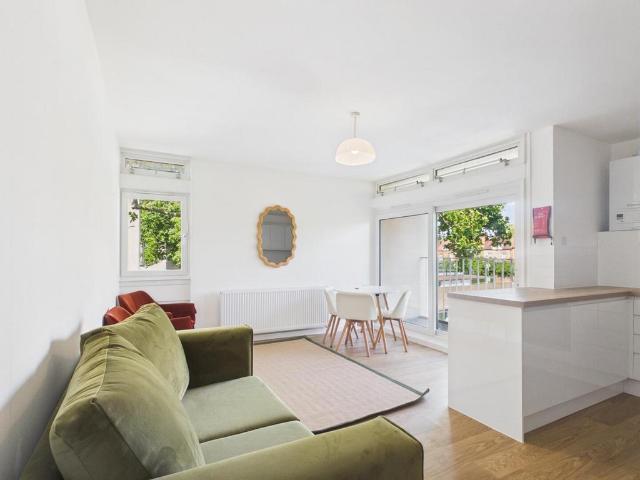 Cedars Road, Clapham Common 4 bed apartment to rent £4,400 pcm £1,015 pw