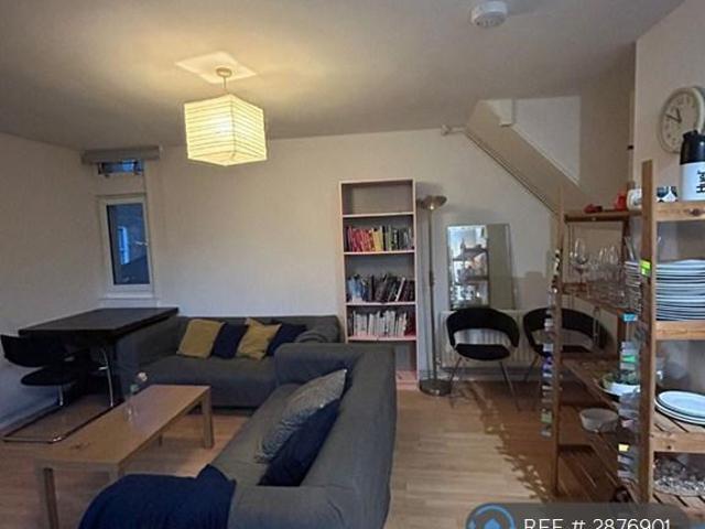 Cedars Road, London, SW4 4 bed maisonette to rent £3,200 pcm £738 pw