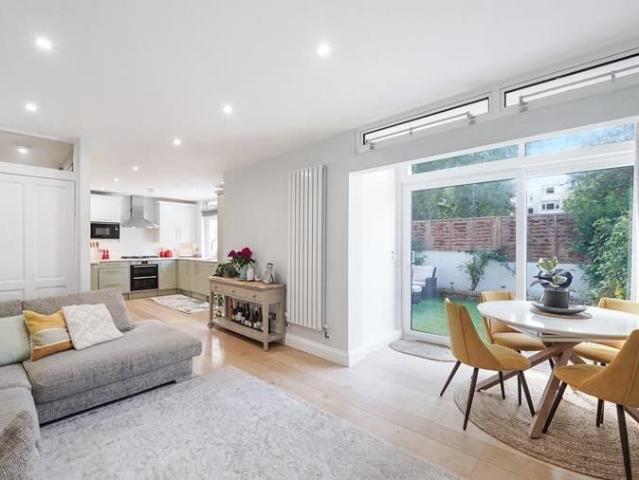 Cedars Road, SW4