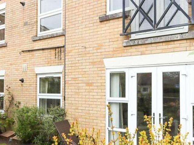 Cedars Village, Homewood Court, Chorleywood, 2 Bedroom Apartment