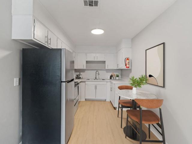 Cedarwood Apartments 1 Bedroom Apartment for Rent at 2808 W 7th St, Hattiesburg, MS 39401