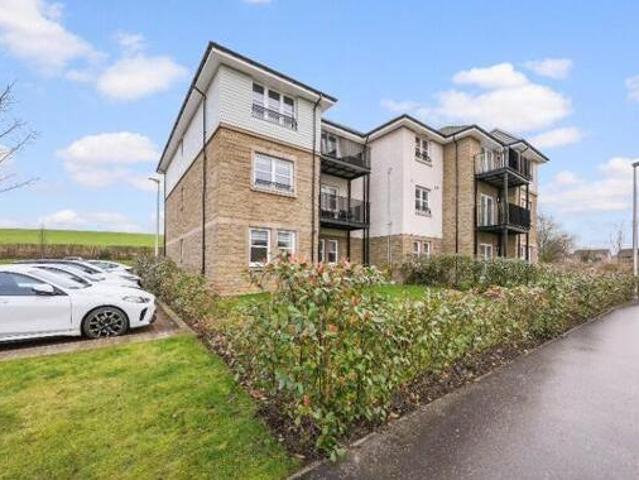 Cedarwood Gardens, Bishopton, 2 Bedroom Flat