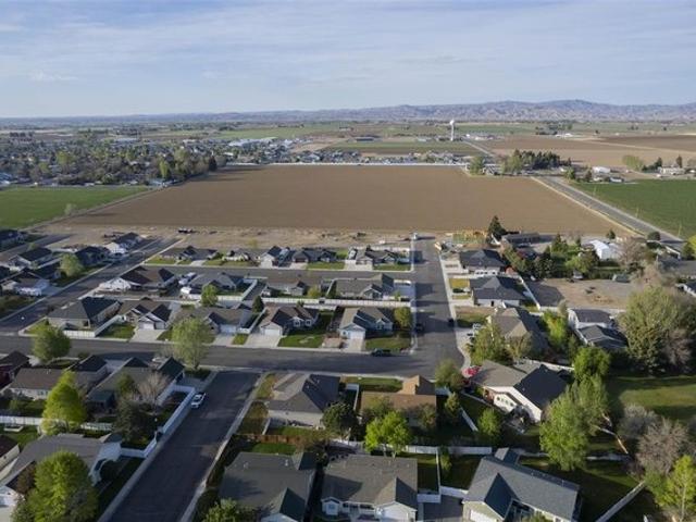 Cedarwood Dr, Powell, WY 82435