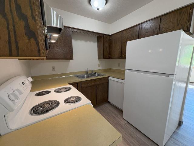 Cedarwood MSU Apartments 1 Bedroom Apartment for Rent at 1400 8th St Nw, Minot, ND 58703