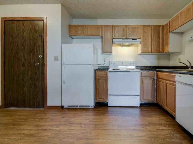 Cedarwood North 2 Bedroom Apartment for Rent at 525 22nd Ave Nw, Minot, ND 58703