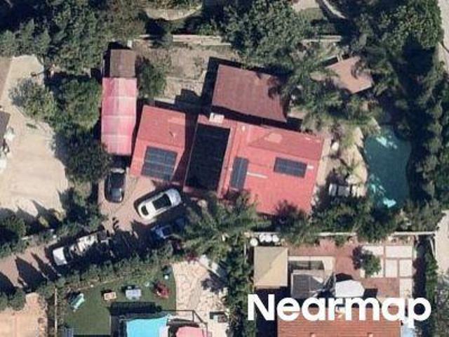 Cedros Ave