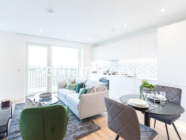 Cedrus Avenue, Southall UB1, 1 bed flat to rent, £1,500 pcm | PrimeLocation