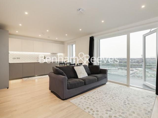 Cedrus Avenue, Southall UB1, 2 bed flat to rent, £2,200 pcm | PrimeLocation