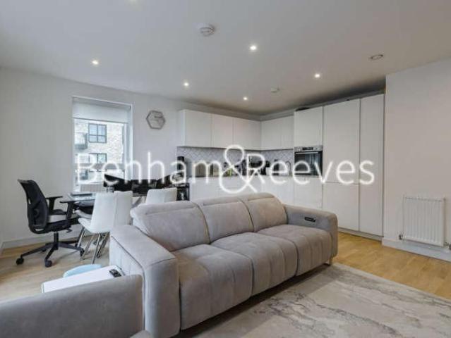 Cedrus Avenue, Southall, UB1
