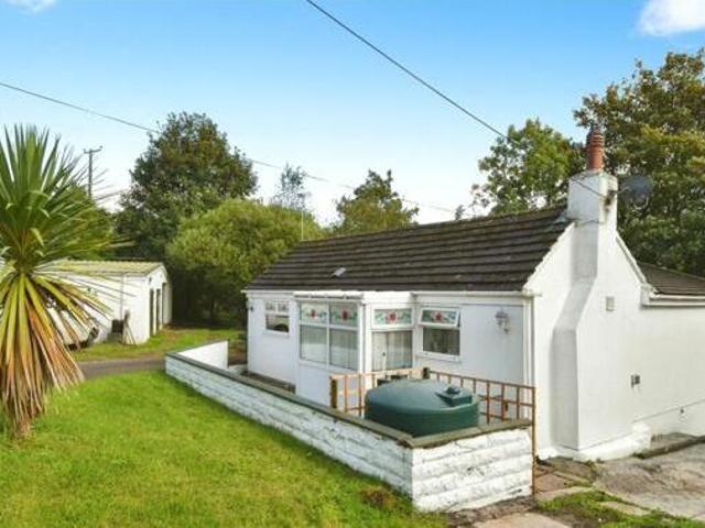 Cefn Brynbrain, Brynbrain Road, Cwmllynfell, 3 Bedroom Bungalow