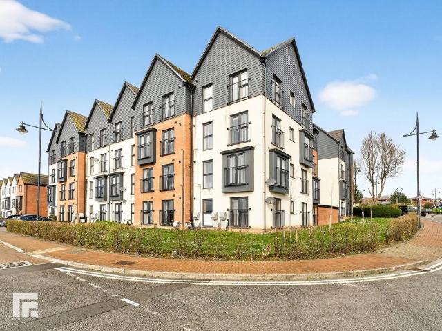Cei Tir Y Castell, Barry CF63 2 bed apartment to rent £1,050 pcm £242 pw