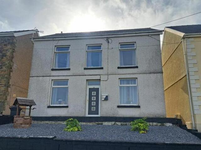 Ceidrim Road, Garnant, 3 Bedroom Detached
