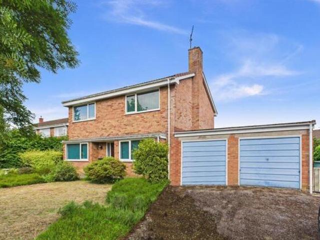 Celyn Close, Guilsfield, 4 Bedroom Detached
