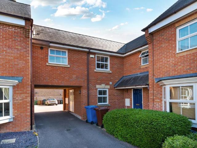 Celandine Close, Bicester, OX26 1 bed maisonette to rent £1,075 pcm £248 pw