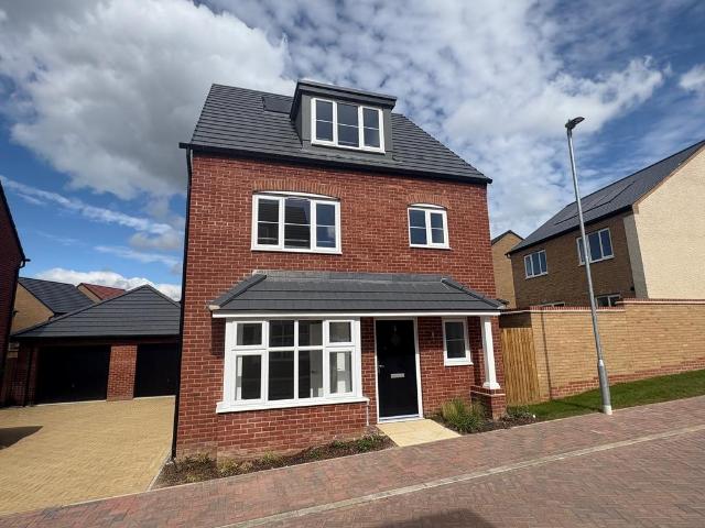 Celandine Gardens, Corby, NN17 4 bed detached house to rent £1,925 pcm £444 pw