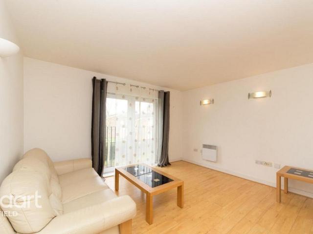 Celandine Grove, LONDON 2 bed apartment to rent £1,900 pcm £438 pw