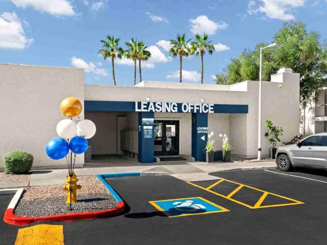 Celeste on Glendale 2 Bedroom Apartment for Rent at 8546 N 59th Ave, Glendale, AZ 85302